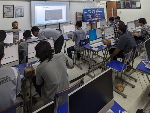 Workshop MATLAB Teknik Elektro: Meningkatkan Kemampuan Mahasiswa dalam ...